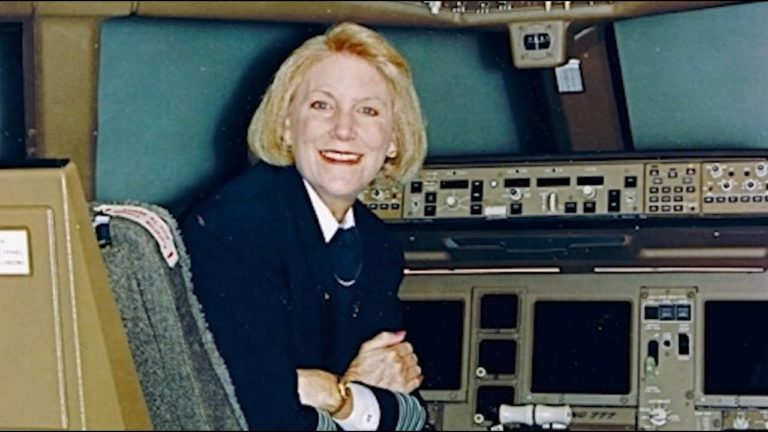 20 Famous Female Aviators in History - Girls Who Travel
