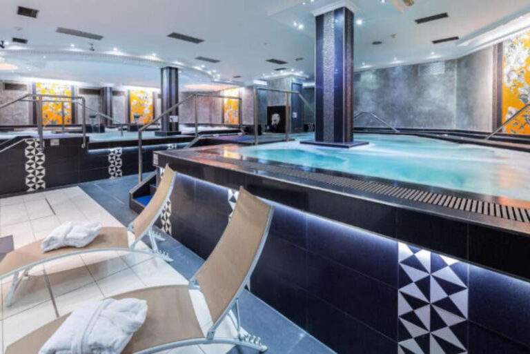 Top 10 Andorra Luxury Hotels Every Female Traveler Will Love - Girls ...