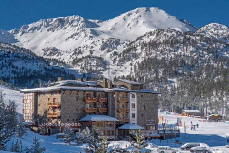 Top 10 Andorra Luxury Hotels Every Female Traveler Will Love - Girls ...
