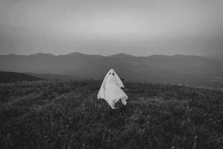 5 Spookiest Gatlinburg Ghost Tours & Ghostwalks - Girls Who Travel